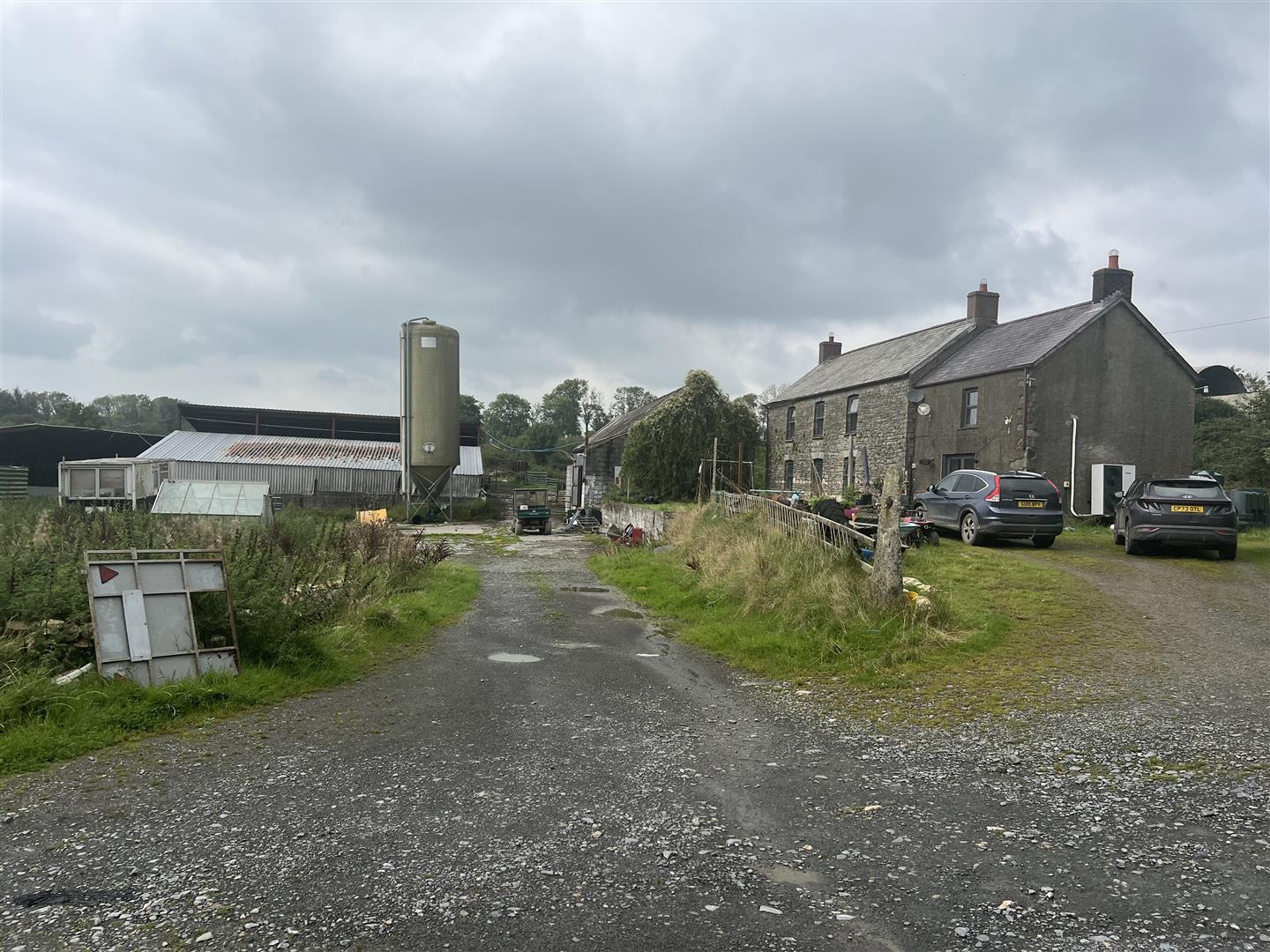 Efailwen, Clunderwen (90 acre farm) – JJMorris